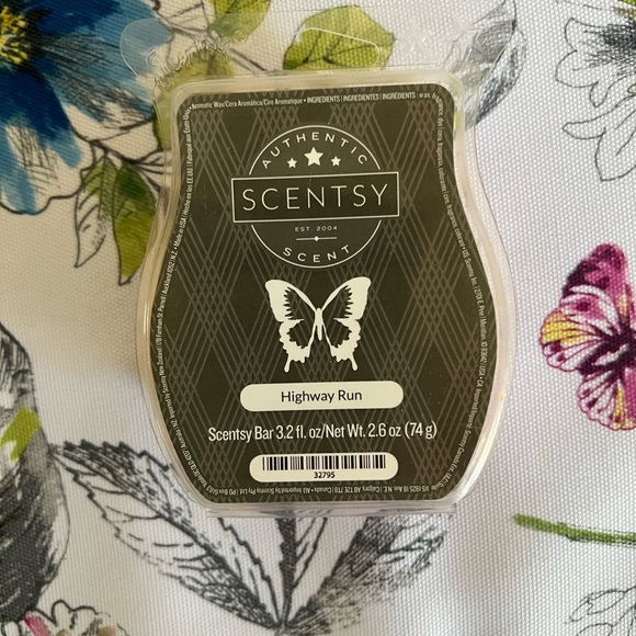 Scentsy | Other | New Scentsy Bar 32 Fl Oz Highway Run For Use With ...